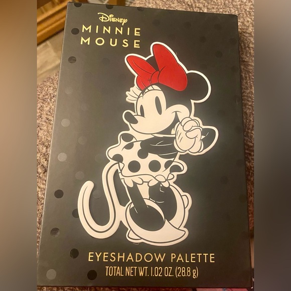 Disney | Makeup | Disney Nwt Minnie Mouse 2color Eyeshadow Palette ...